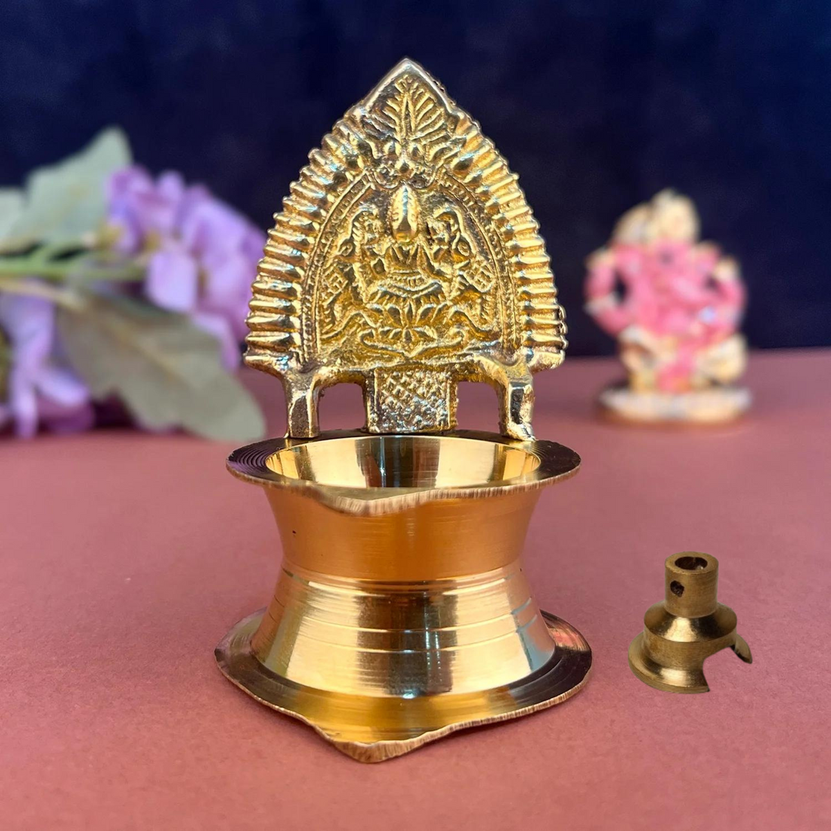 Vilakku / Kamakshi Diya With Thiri Holder – poojacarts